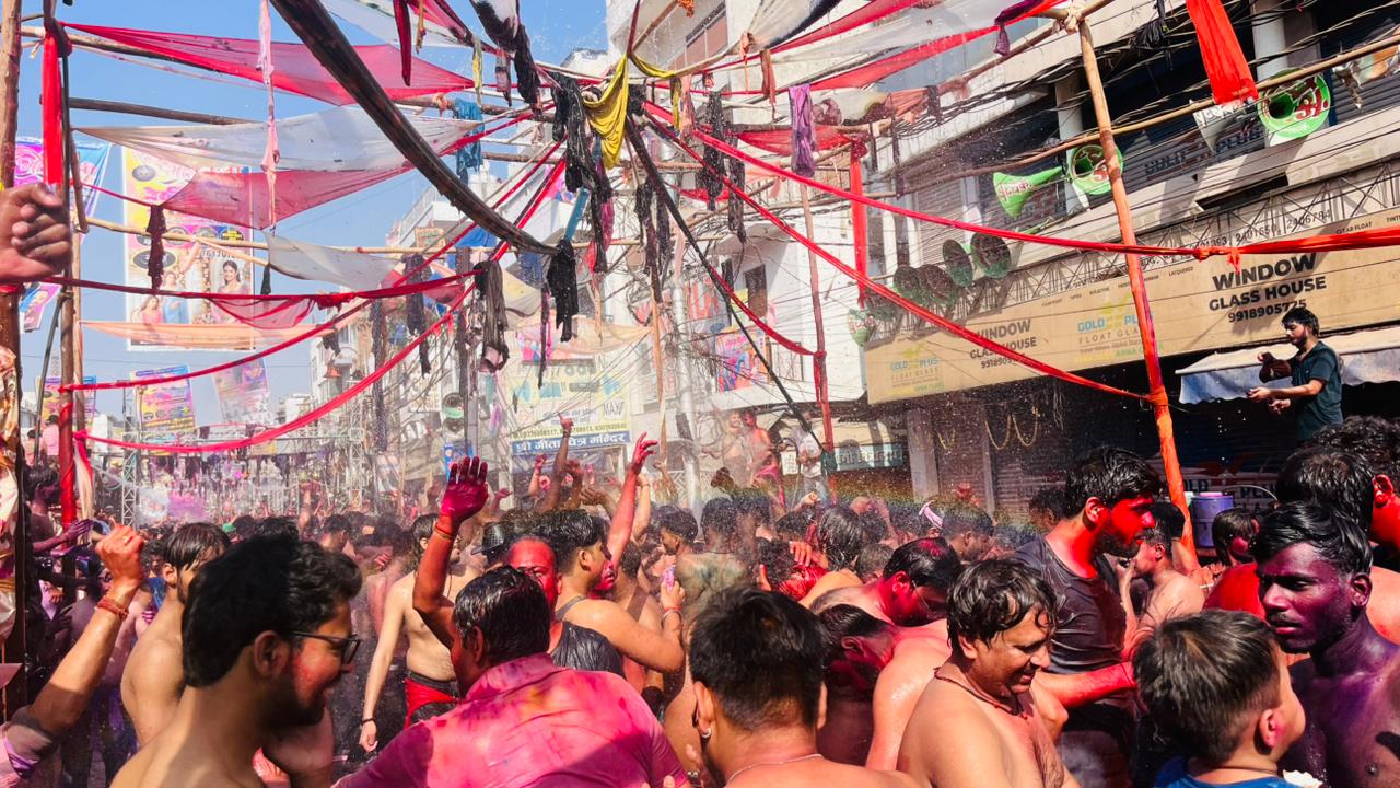 Loknath Kapda Fad Holi Dhamal | Prayagraj DJ Naakabandi Photos