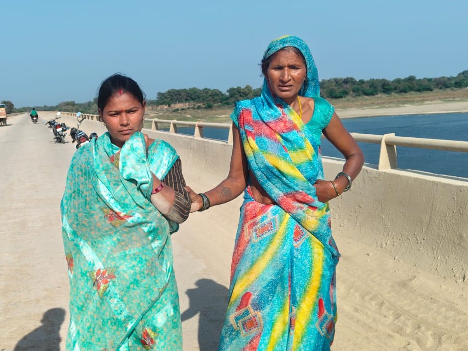 Banda Girl Missing Yamuna River | Mother Arrested