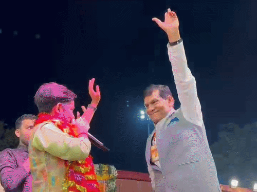 Mau Fagun Utsav: Energy Minister A. K. Sharma Enjoys Bhojpuri Songs by ...