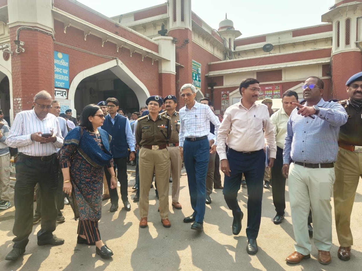 Indian Railways Second Entry Project Review | Charbagh Station Safety ...