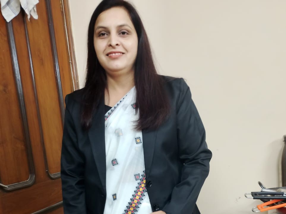 Bulandshahr Shikha IAS UPSC Rank 113 | Daughter of Class IV Employee