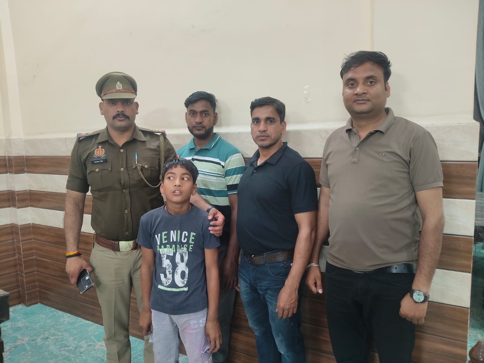 Kayamganj Missing Boy Found At Railway Station | Police Thanks