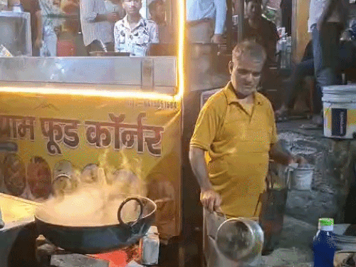Kota Coaching Students Food Crisis | Hostel Mess Cooking Wood Coal