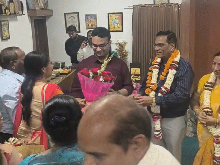 Harda Engineer Shreyansh Bardia UPSC Rank | Rejects Rs 2.3 Crore Package