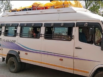 Lakhimpur Overloaded Vehicles Fined | Rajapur Chauraha Action