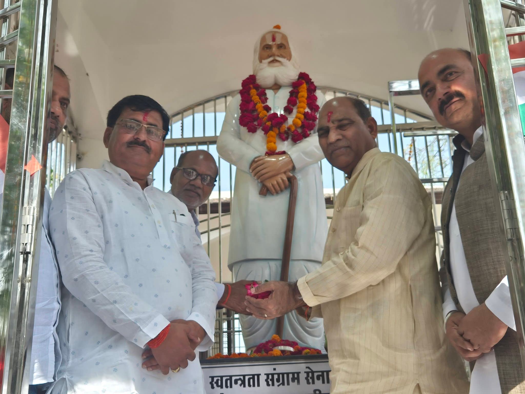 Kusumilia College Tribute Freedom Fighter Prem Narayan Paliwal Statue ...