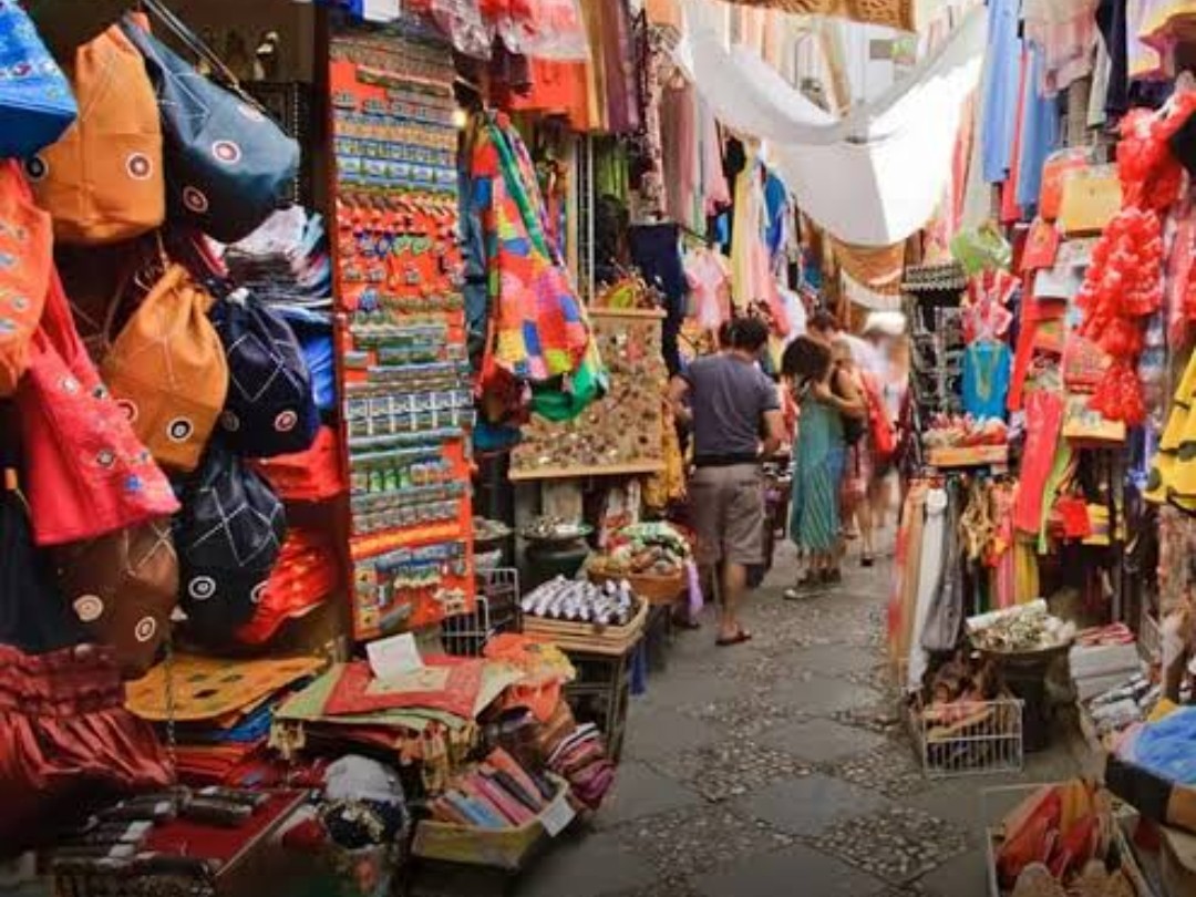 Saifni Markets Bustle | Eid Festivities; Clothes & Sweets Crowds