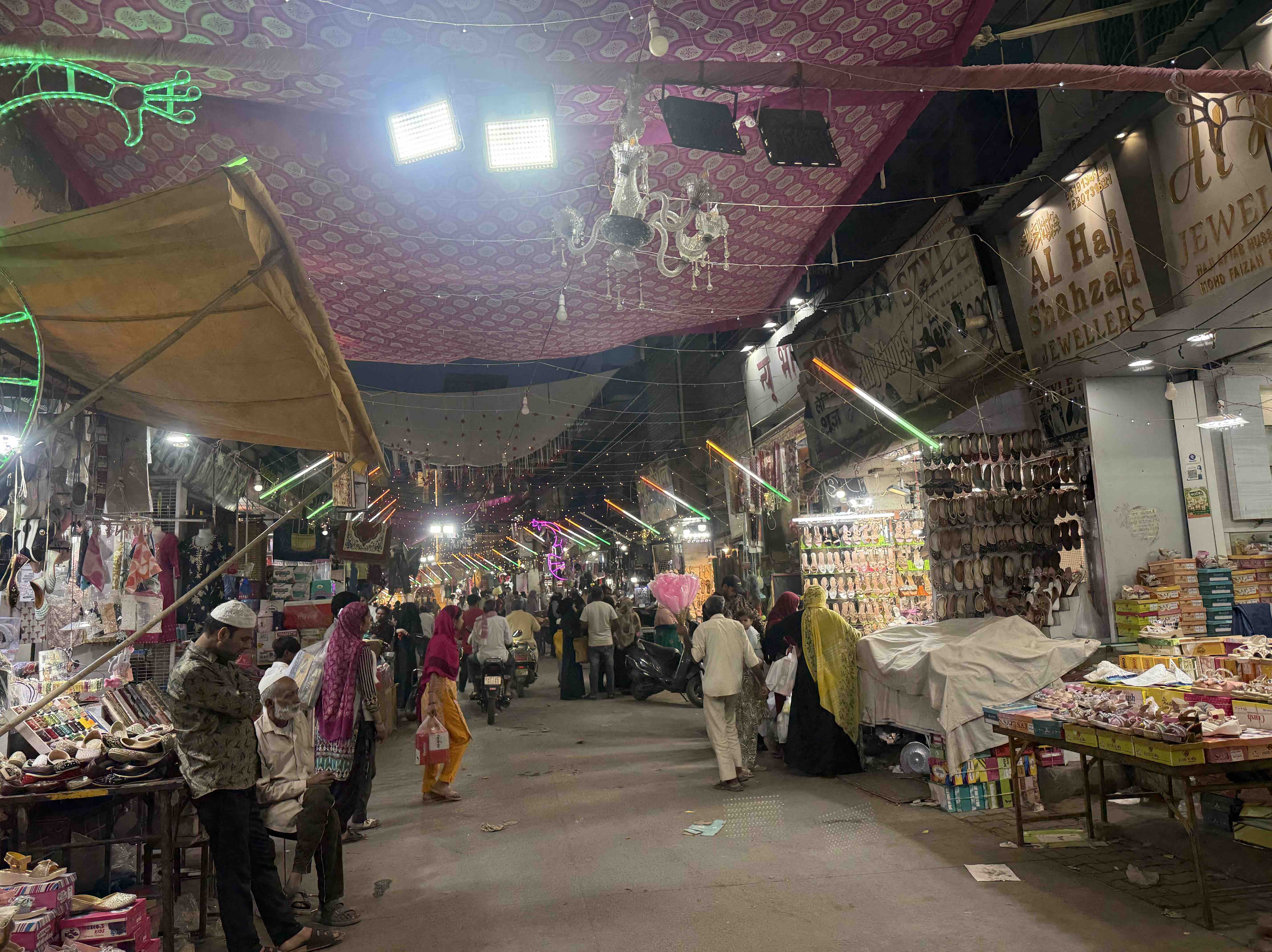 Bulandshahr Eid Preparations Complete | Markets Buzzing for Eid-ul-Fitr