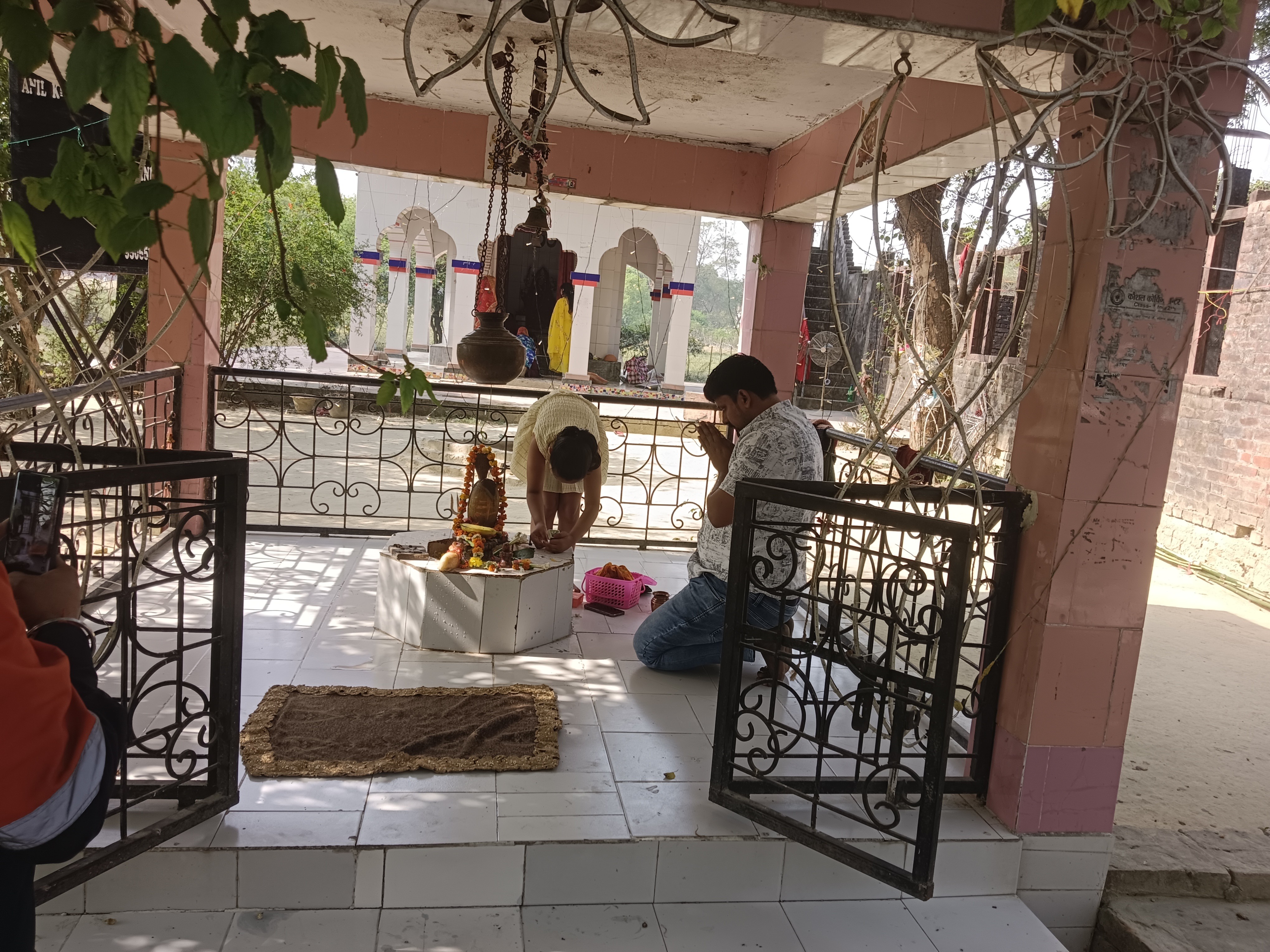 Kuchera Bazaar Temple Sees Huge Crowds for Chaitra Navratri Darshan