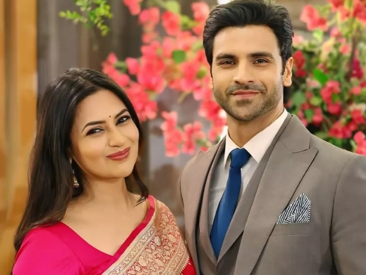 Divyanka Tripathi Confirms Pregnancy | Baby Bump Flaunted; Vivek Dahiya ...