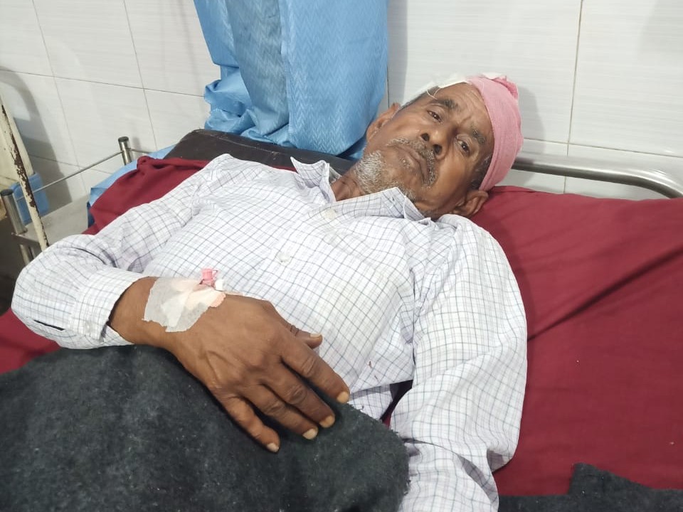 Sadabad Plot Dispute Attack | Sikandra Village Youth Critically Injured