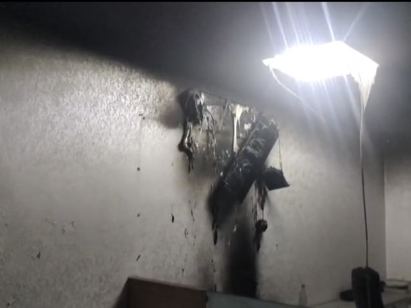 Saranpur SBI Bank AC Blast Fire Panic | Customers Staff Terrified