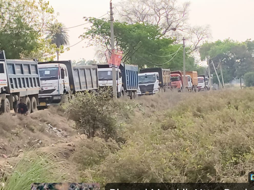 Biharwal Chauraha Chakka Jam | Mau Overload Vehicle Accident
