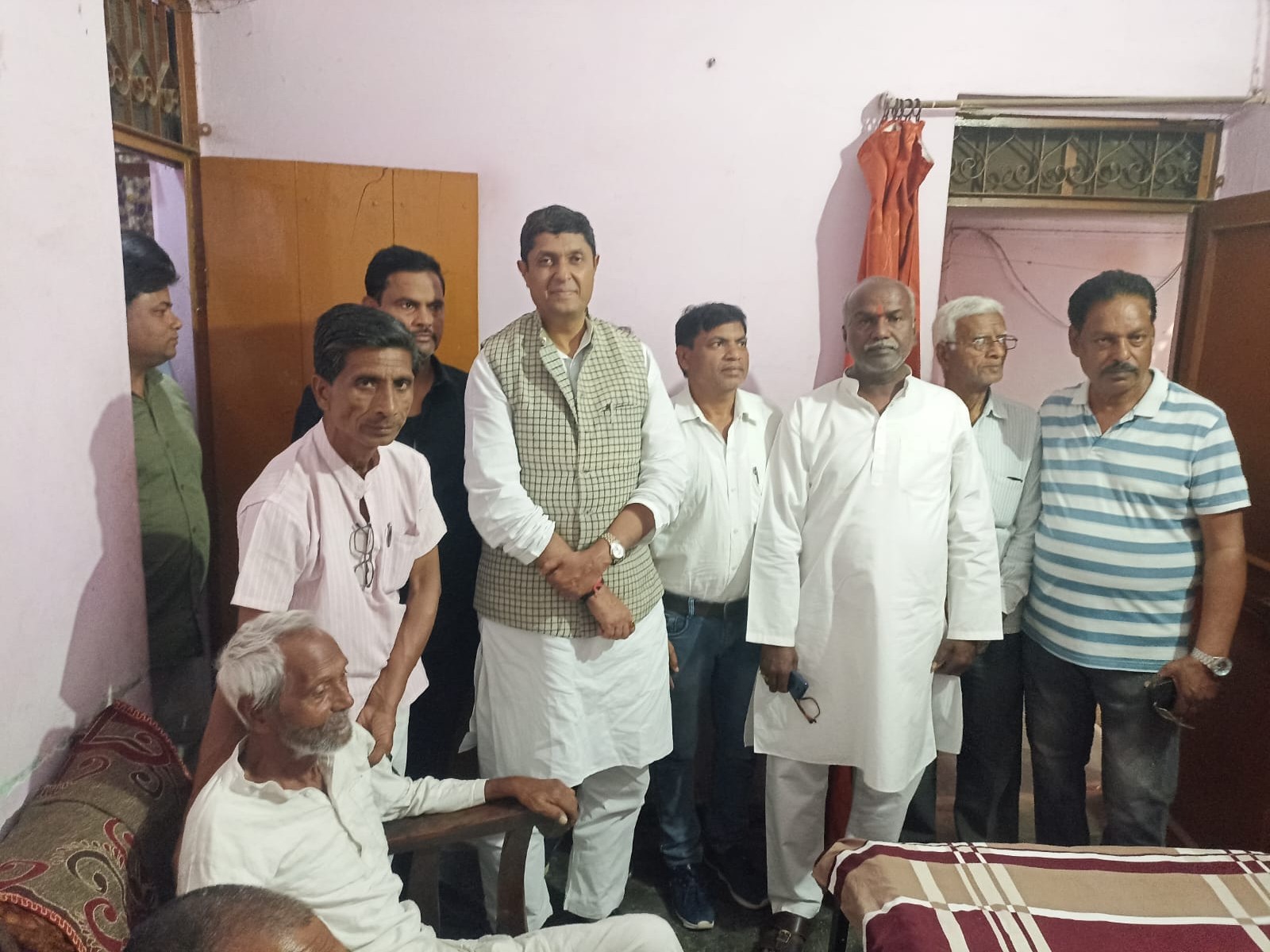 Prayagraj MP Ujjwal Raman Singh Offers Condolences | Congress Leader ...