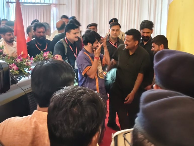 Korba Governor Raman Deka Attends 108 Kanya Mass Marriage | Hanumat ...