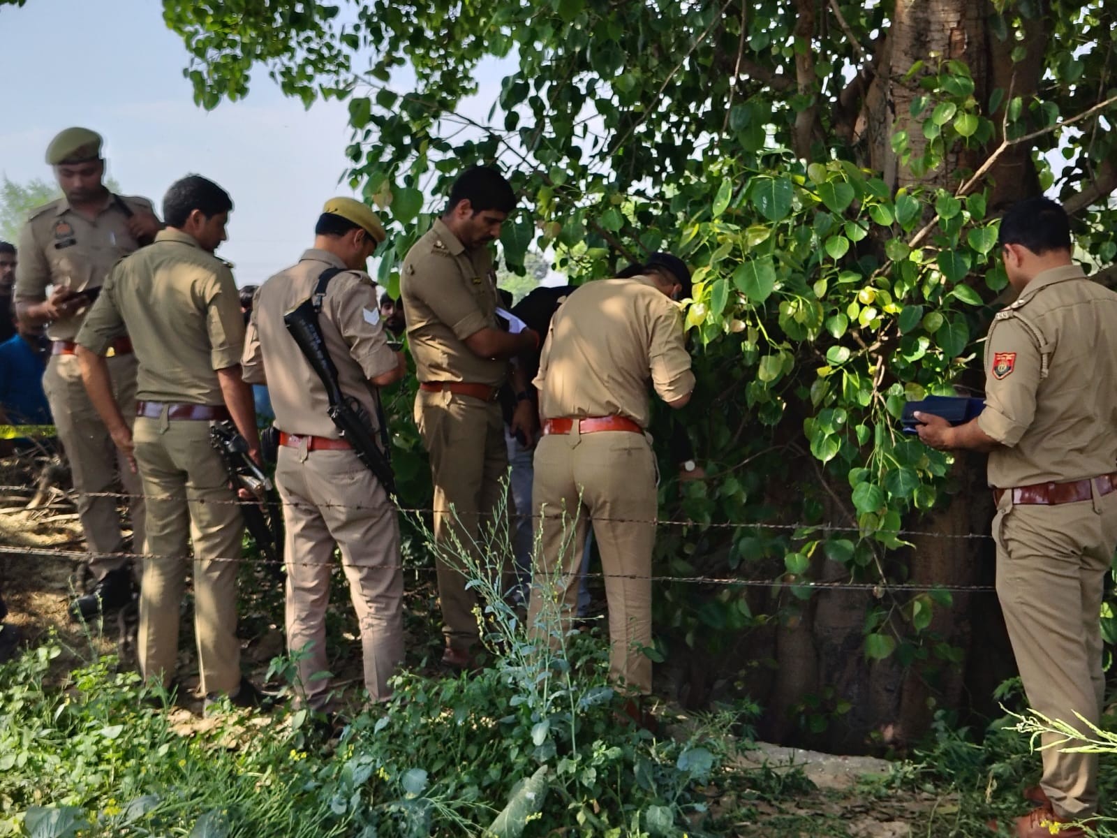 Bulandshahr Murder Suspected | Youth Body Found in Well