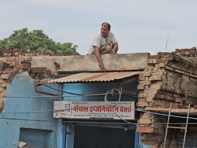 Bharatpur Nagar Nigam Demolishes Trust Land Encroachment | Commercial Use