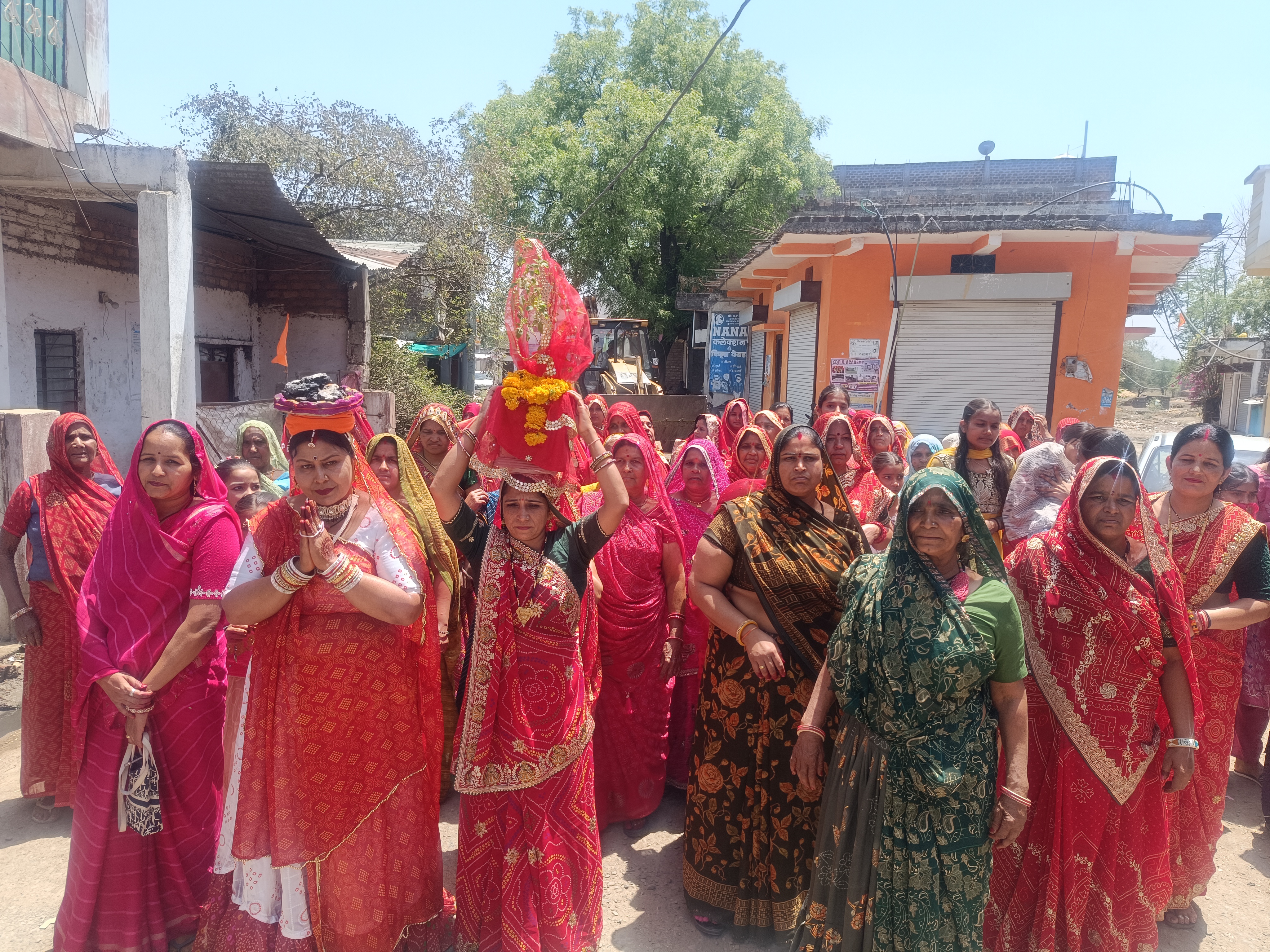 The procession took place, the wedding procession will take place on ...