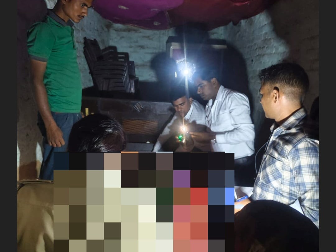 Kanpur Aliyapur Village Woman Found Hanged | Forensic Team Probe