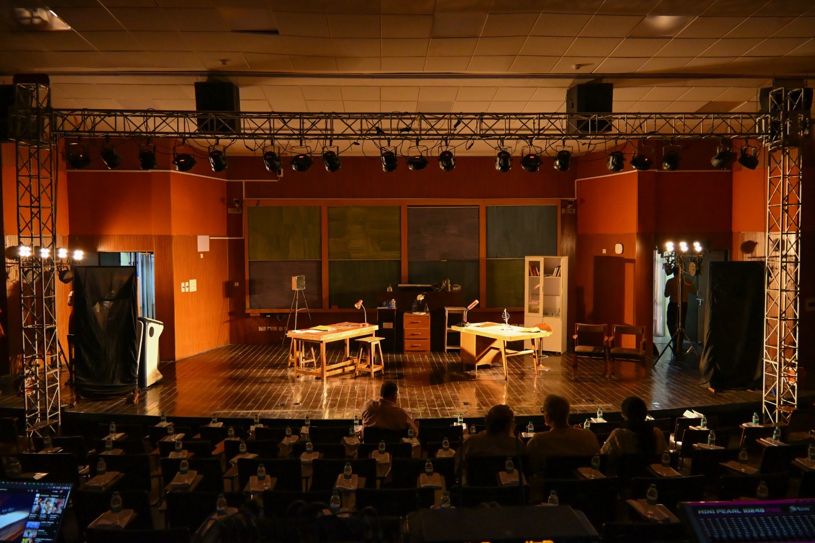 IIT-K Auditorium Hosts Photograph 51 Play on DNA Discovery