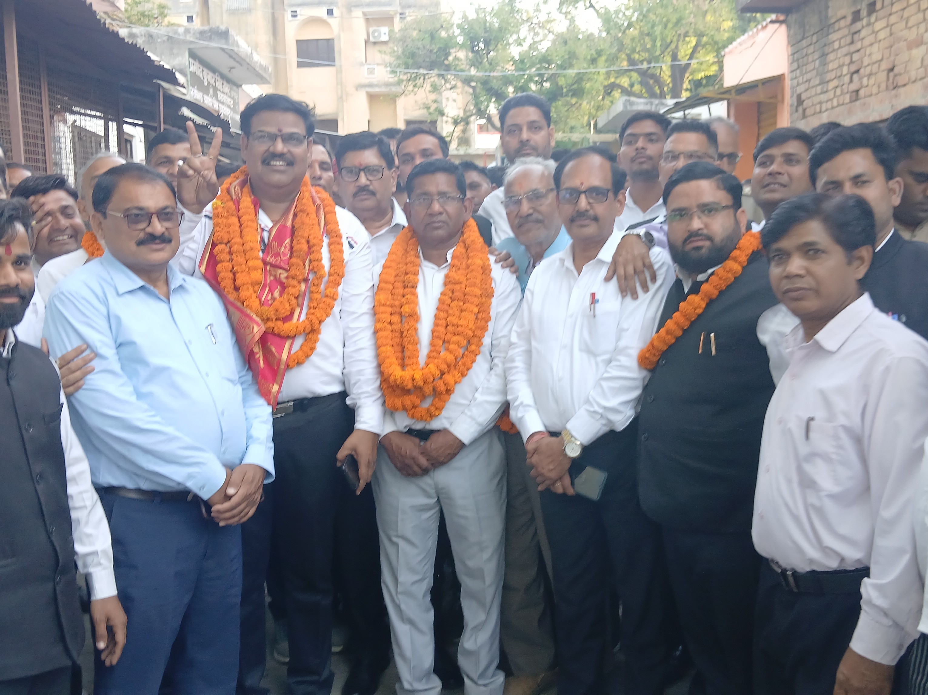 Aonla Bar Association Election: Aneka Pal Singh Elected President ...