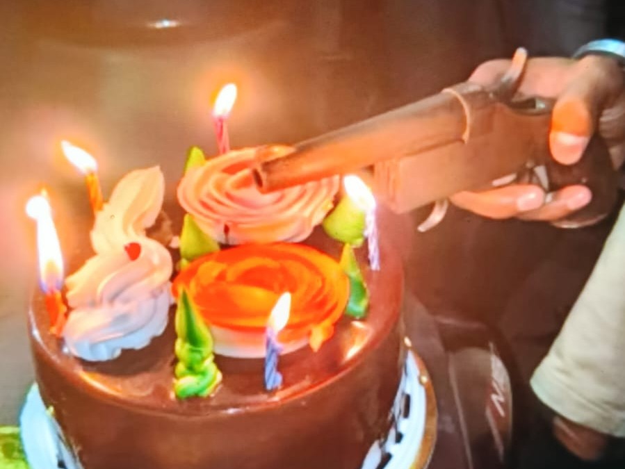 Bharua Sumerpur Viral Video | Youth Cuts Birthday Cake With Illegal Gun ...