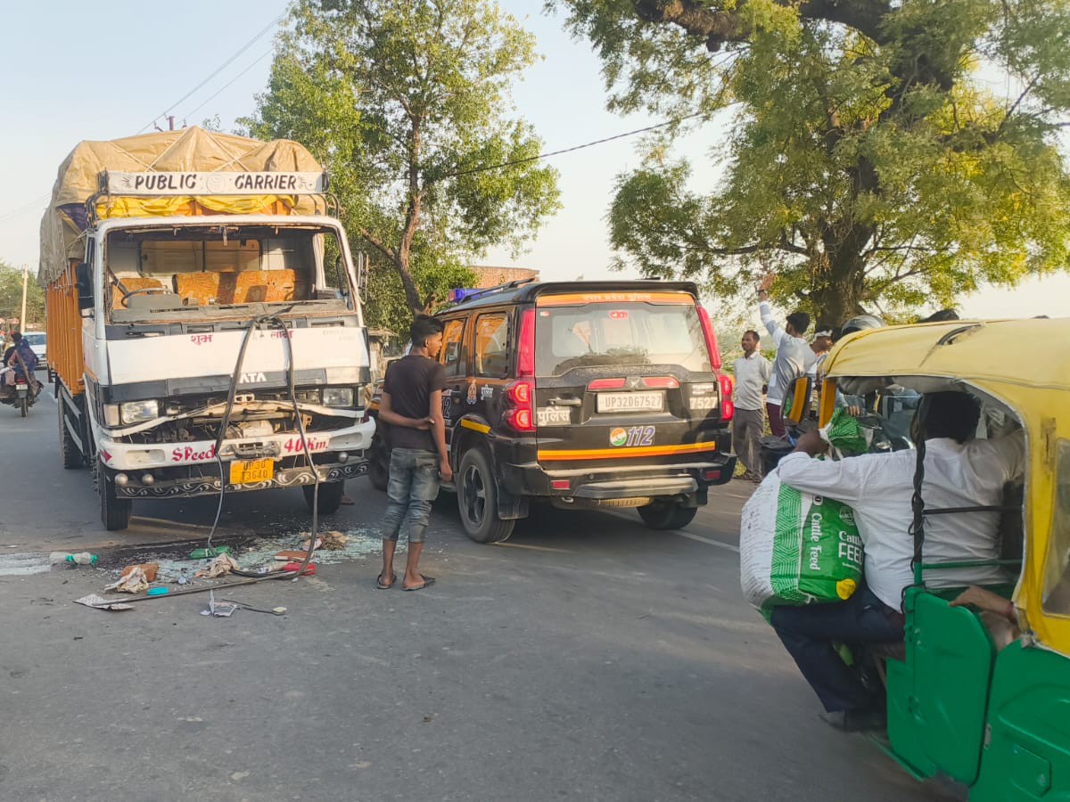 Madhouganj-Hardoi Road Accident Near Rudamau; DCM Van Incident