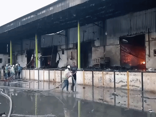 Kherki Daula Toll Company Fire | Smoke Billows, Rescue Teams Arrive