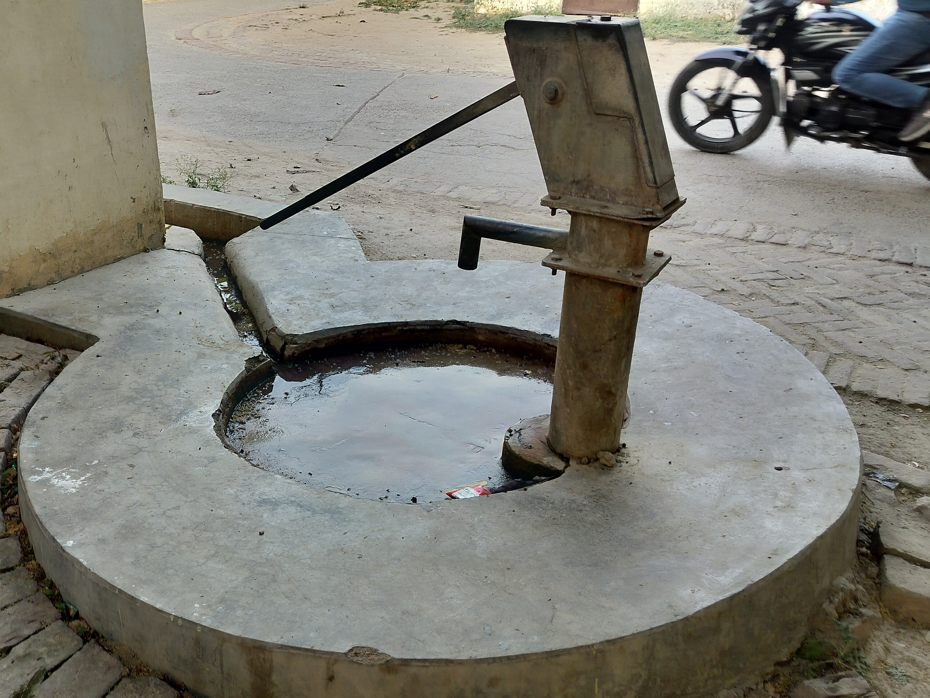 Milkypur Ayodhya: Thousands Affected By Bad Water Cooler, Contaminated ...