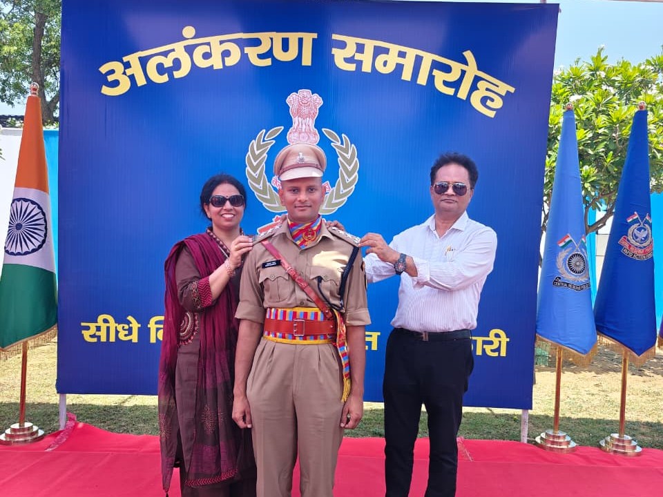 Akash Gurjar CRPF Assistant Commandant | Bulandshahr Dad Mom Decorate ...