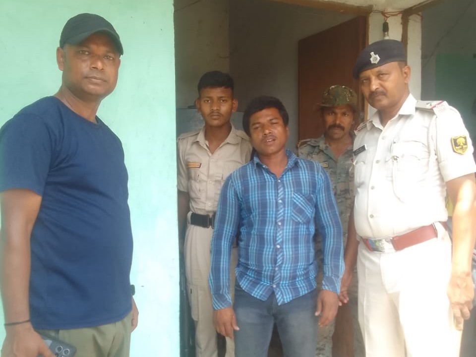 Sheikhpura Nal Jal Operator Arrested Making Liquor; Police Seize 32L ...