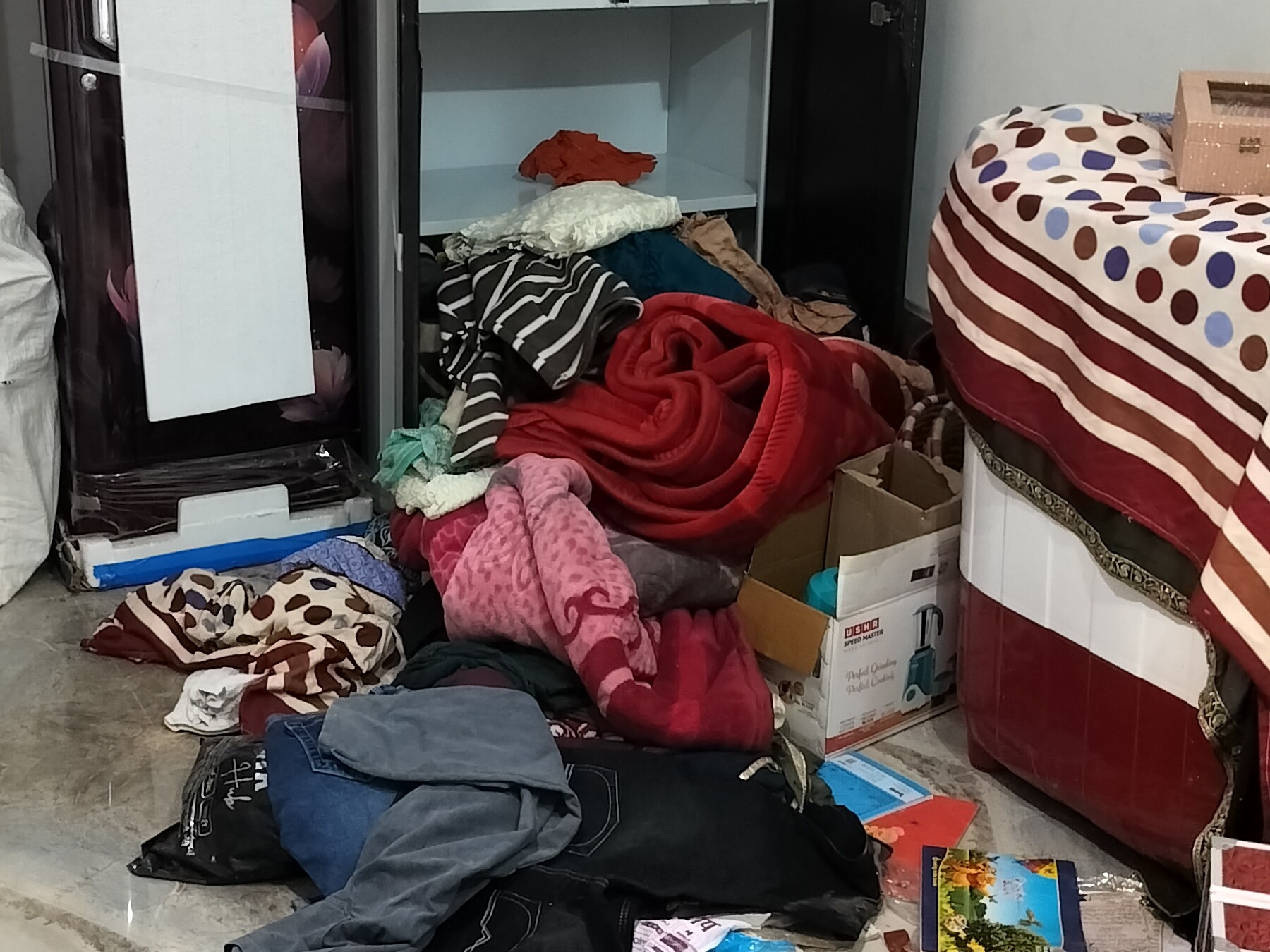 Kumarganj House Burglary | Three Rooms Looted, Family Returns for ...