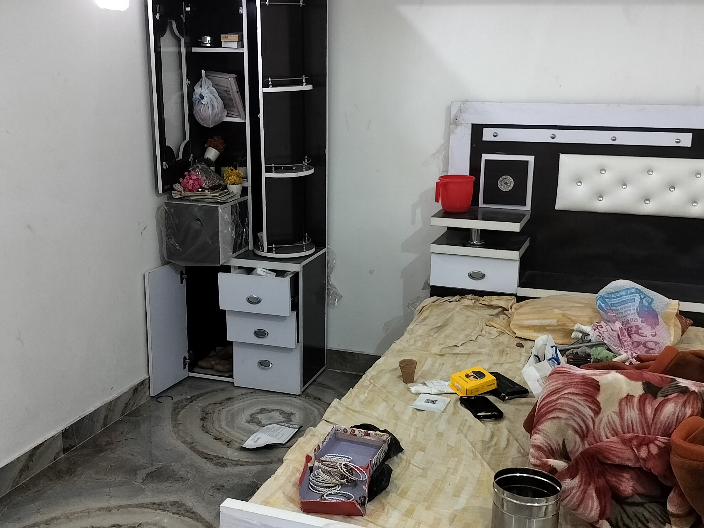 Kumarganj House Burglary | Three Rooms Looted, Family Returns for ...
