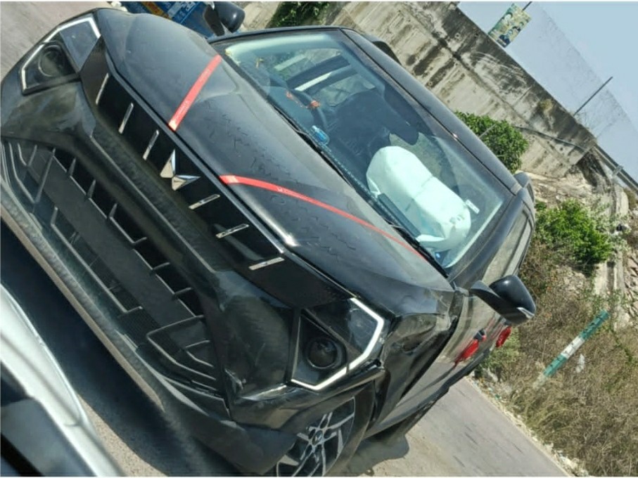 Agra Expressway Service Road Accident | Kakori Car Chhota Haathi Near Miss