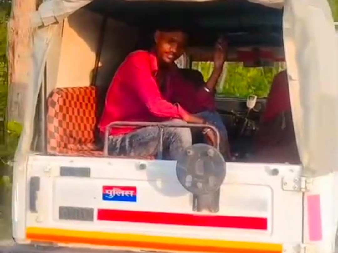 Basti Police Probe Man Claims Mafia, Reels on Police Jeep