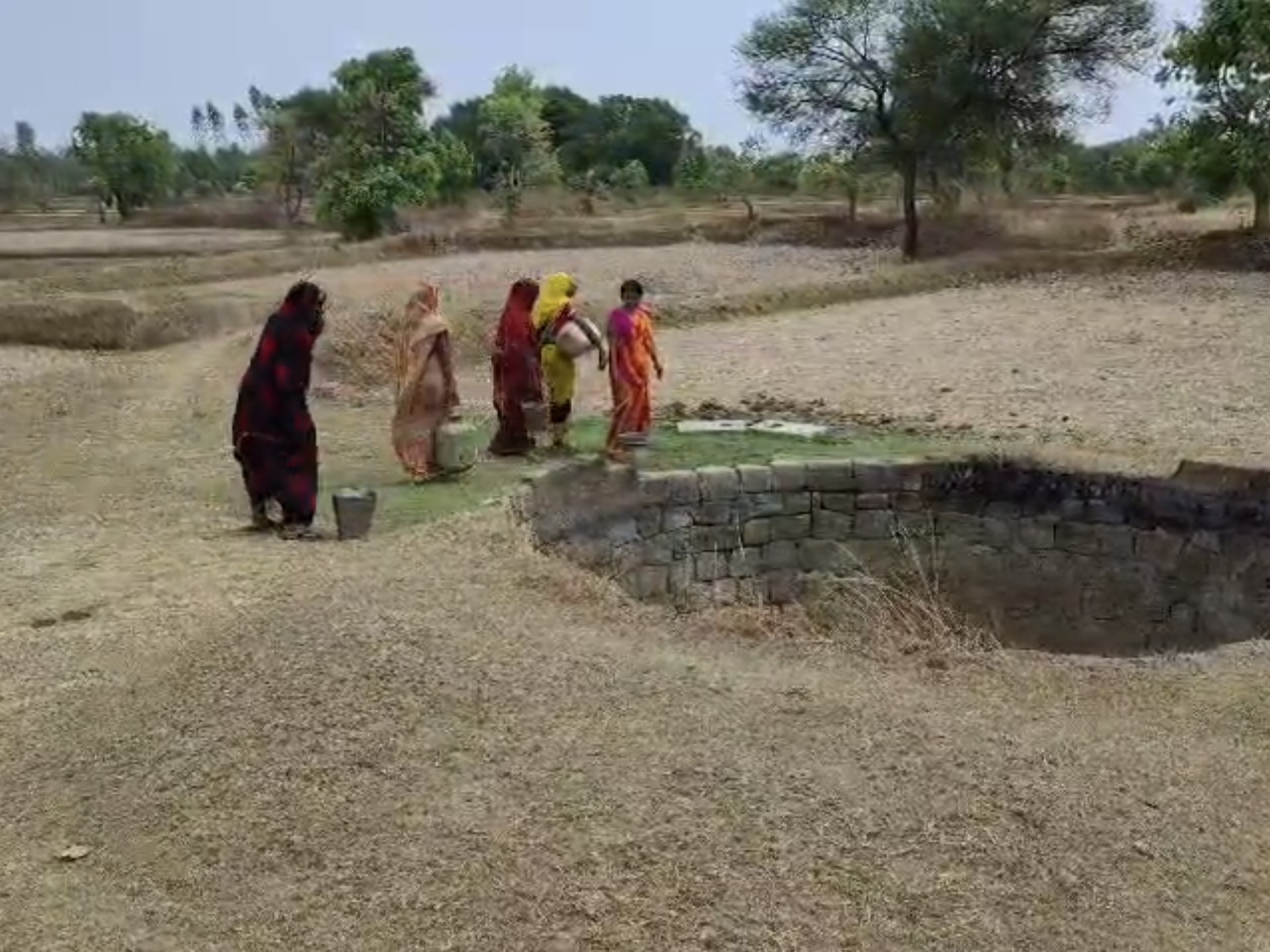 Shahdol Rural Struggle for Water | 43 Degree Heat, Nal Jal Scheme Fail