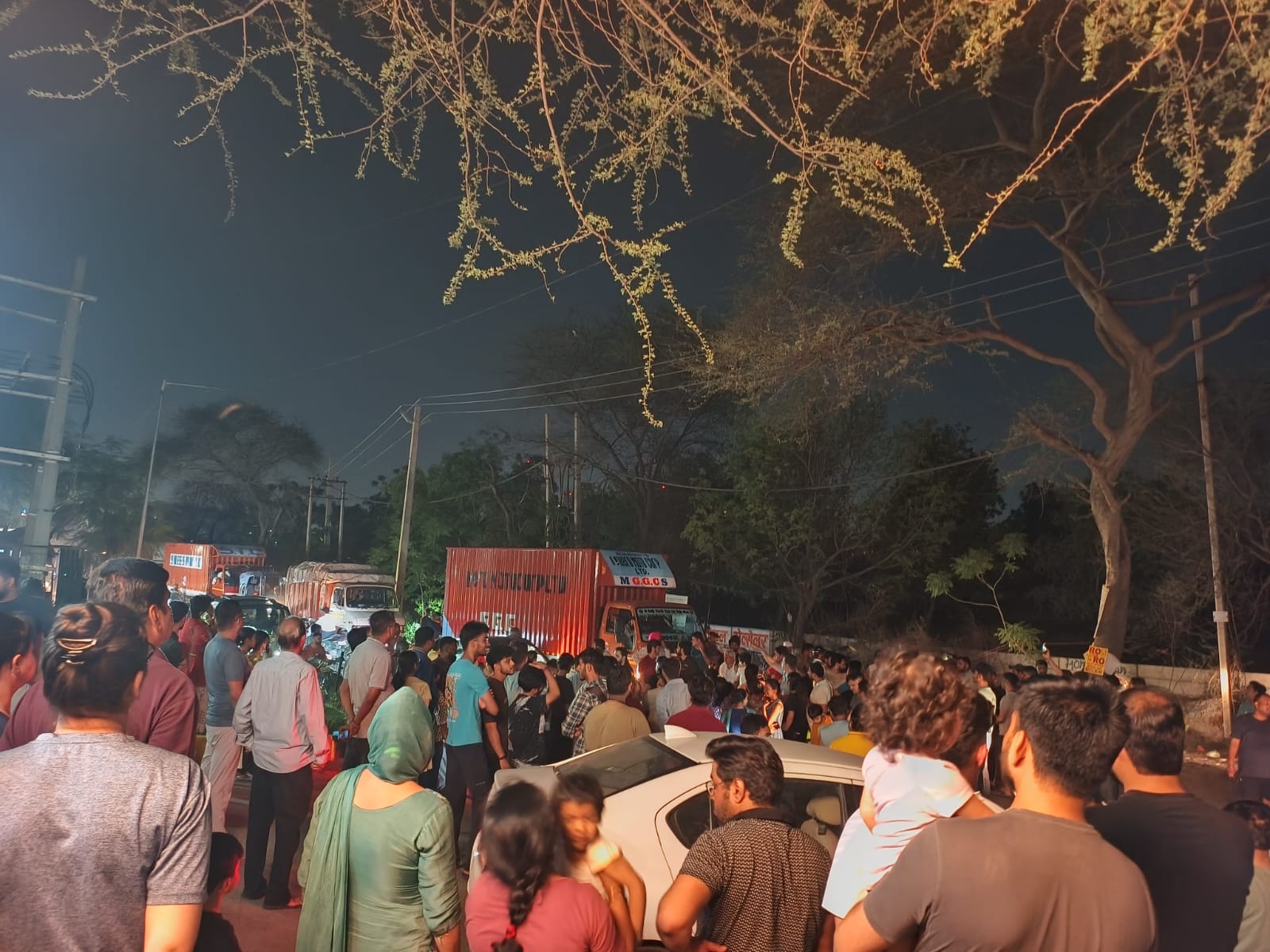 Gurugram Adani Angan Power Outage Protest | Residents Block Road