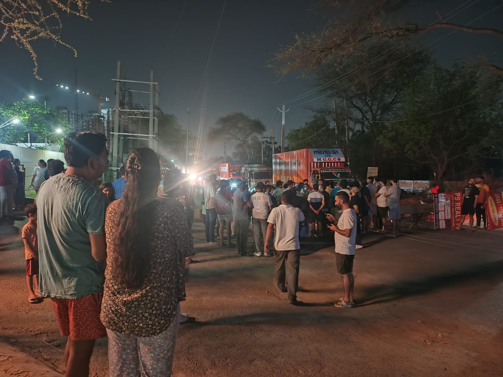 Gurugram Adani Angan Power Outage Protest | Residents Block Road