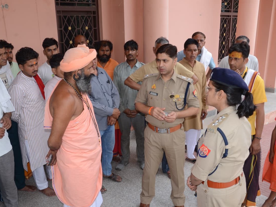 ASP Praveen Chauhan Inspects Gorakhnath Ashram Security | VIP Visit Alert