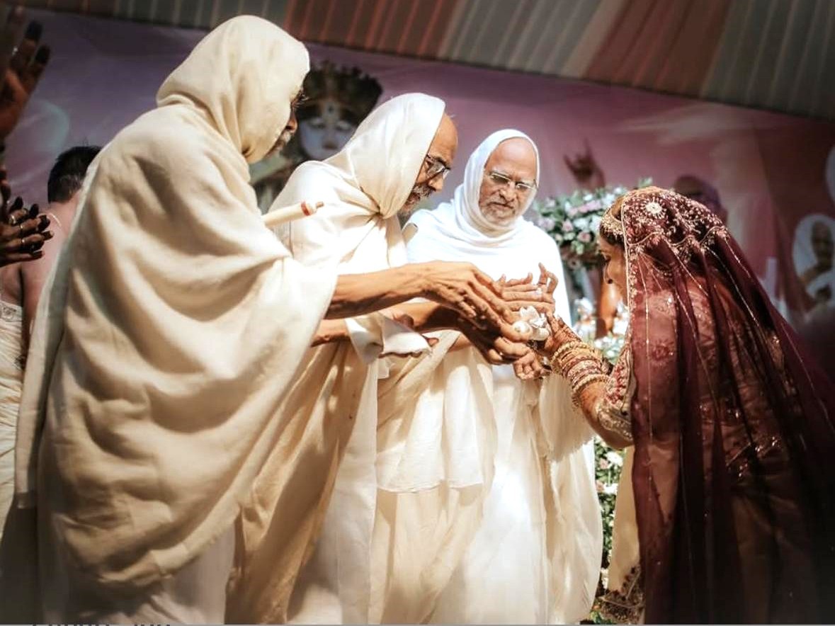 Bhatana Diksha Mahotsav | Komal Kumari Becomes Sadhvi Krupanshi Rekhashriji