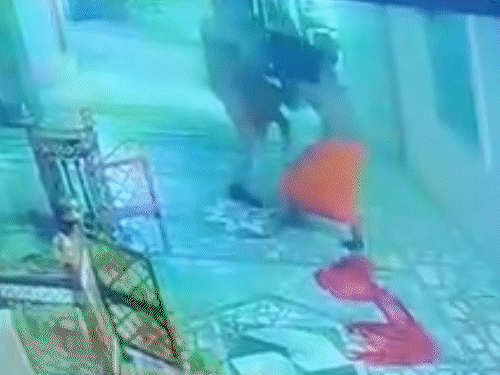 Rajasthan Sadhu Attack | Mundwa Khudkhuda Mahant Injures Two