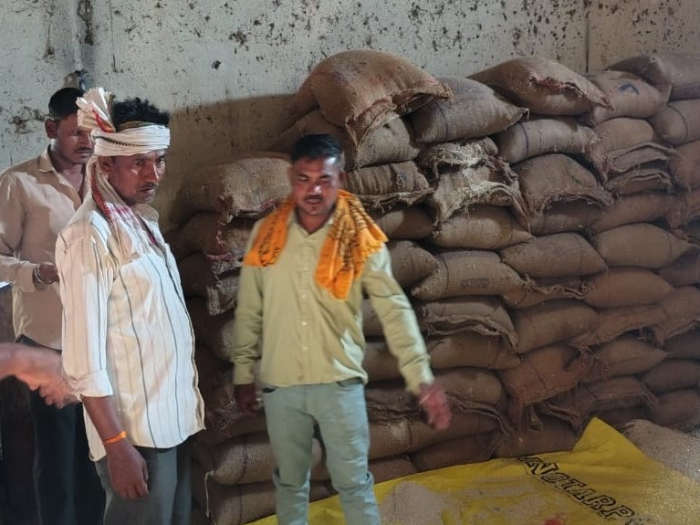 Burhanpur Ration Rice Worms Controversy | Food Officer Statement