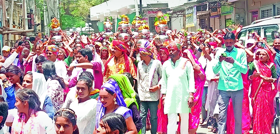Phool Maliyan Panchayat took out Kalash Yatra