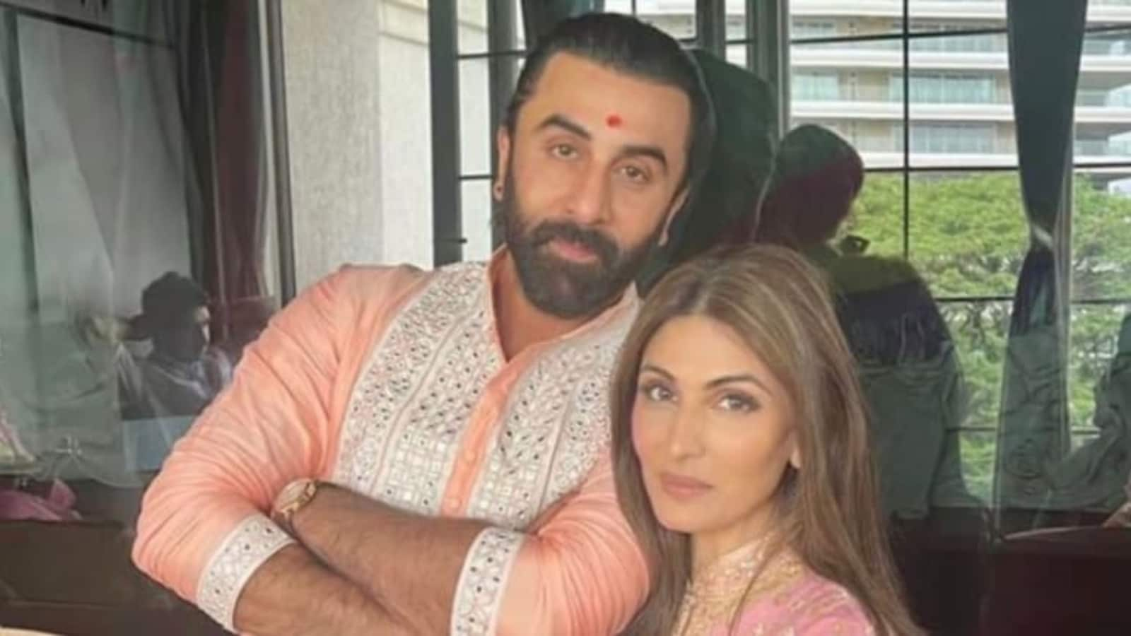 Aamir Khan at Dadi Ki Shaadi Screening; Sister Nikhat Khans Big Role