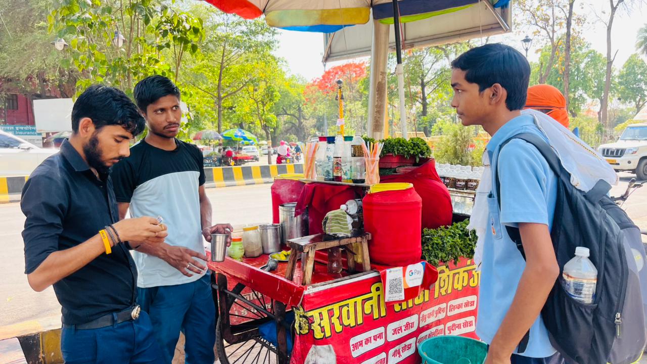 Prayagraj Heatwave Intensifies | Temp Rise, Teez Havva