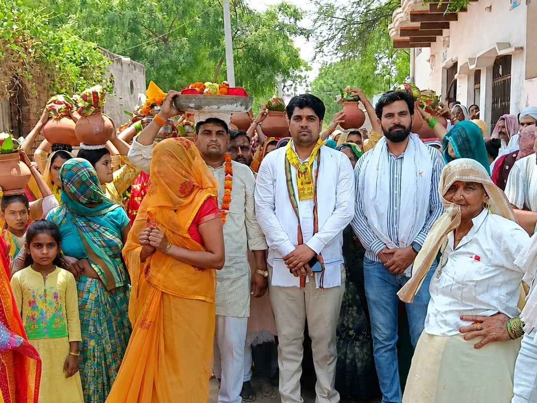 Hathras Palhawat Bhagwat Katha Inauguration | Kalash Yatra Begins