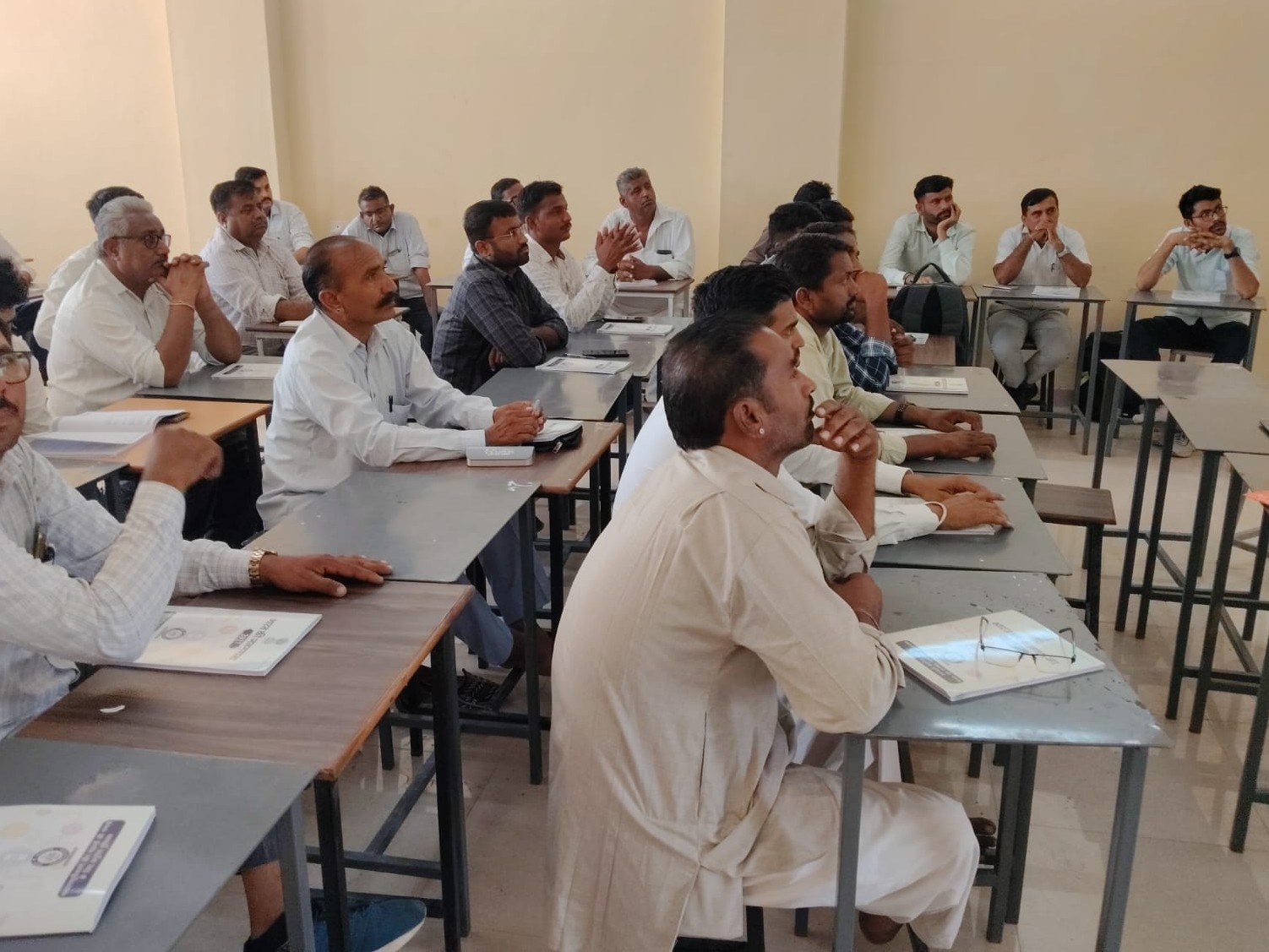 Fatehgarh College Training | 64 Enumerators, 20 Supervisors Trained