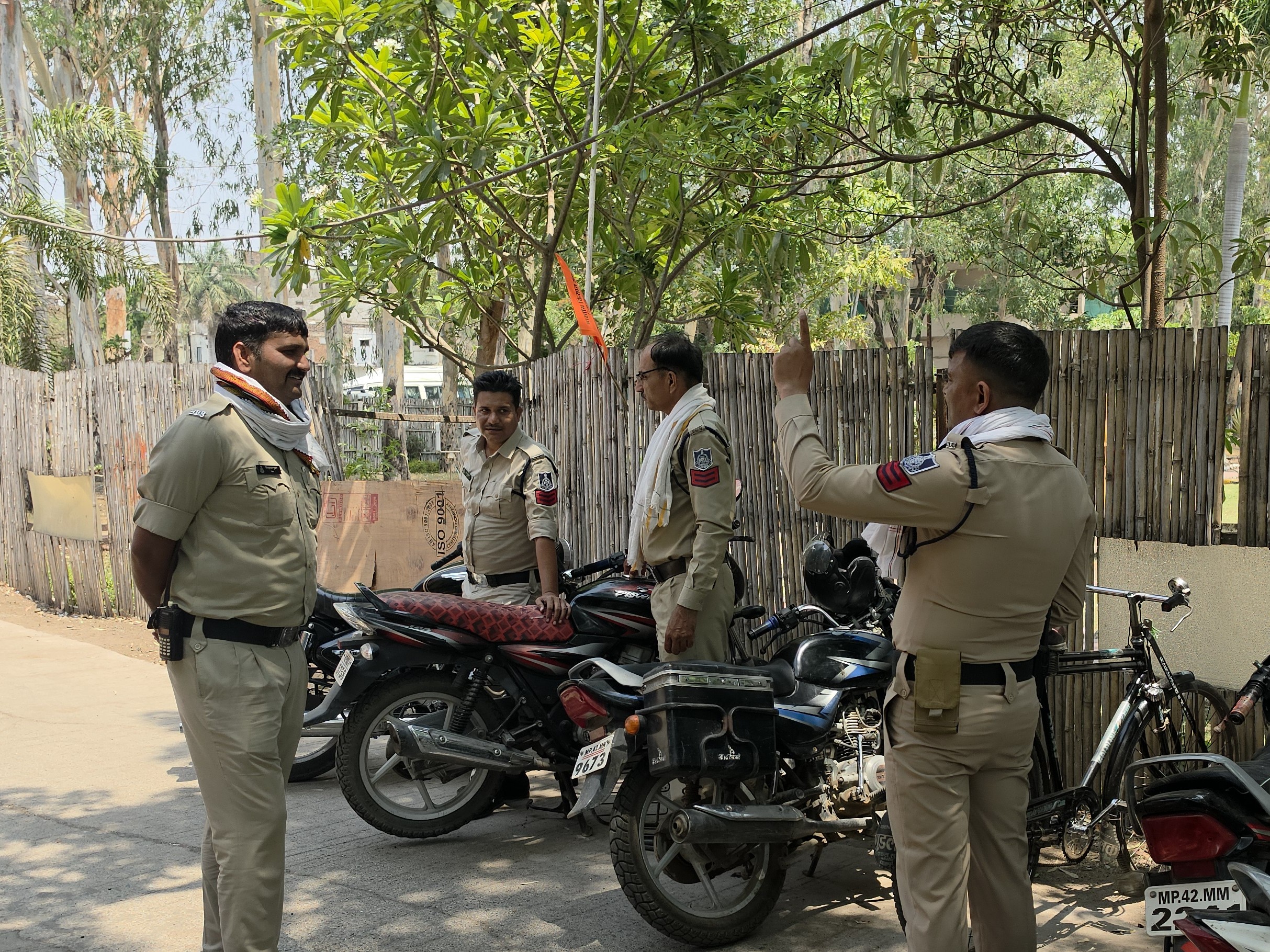 Shajapur Police Nab 3 Suspicious Bikes; Engine-Chassis Numbers Erased