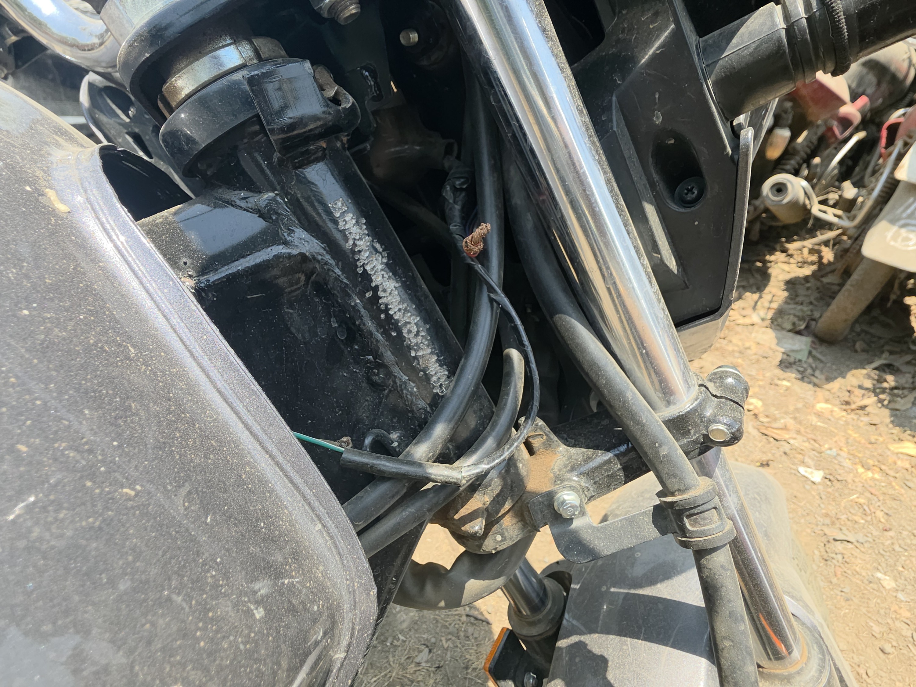 Shajapur Police Nab 3 Suspicious Bikes; Engine-Chassis Numbers Erased