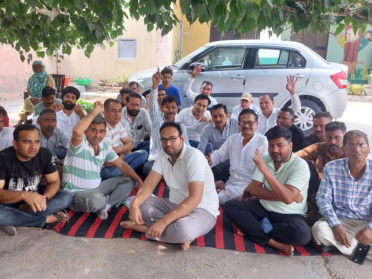 Suratgarh Water Supply Protest | Jaladhikari Ignoring Public Demand